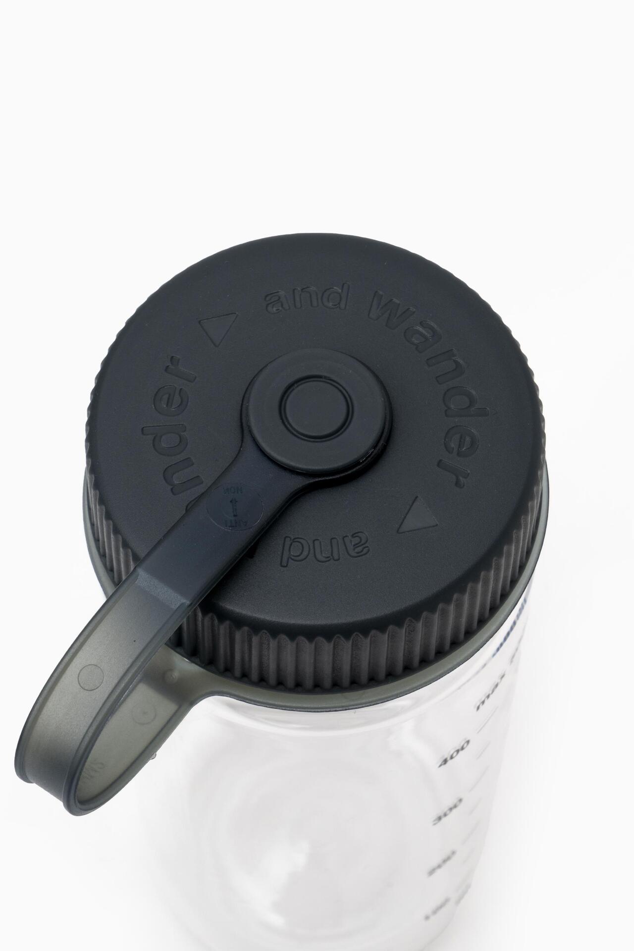 and wander logo bottle 500 - and wander