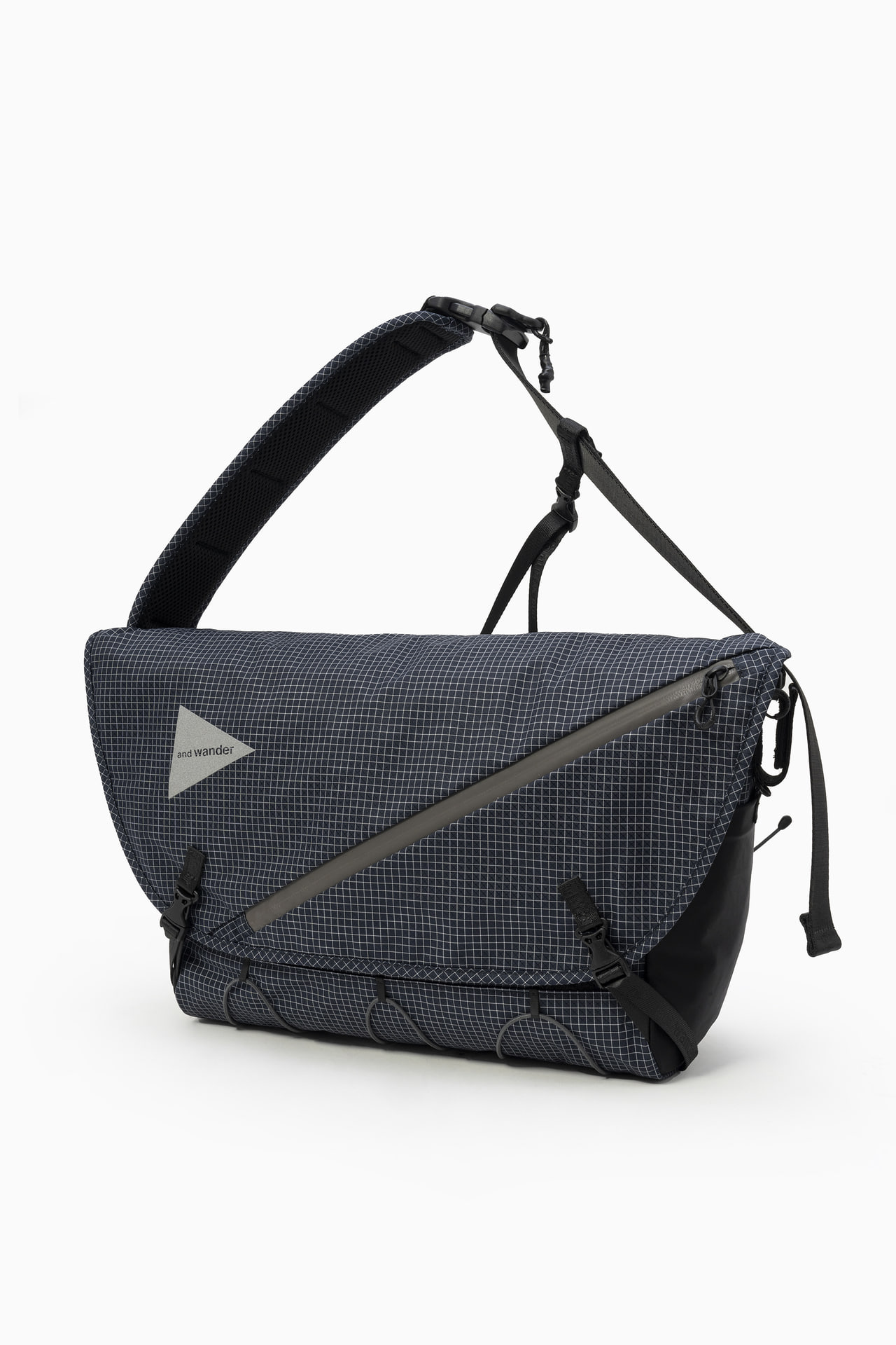 ocean rip messenger bag - and wander