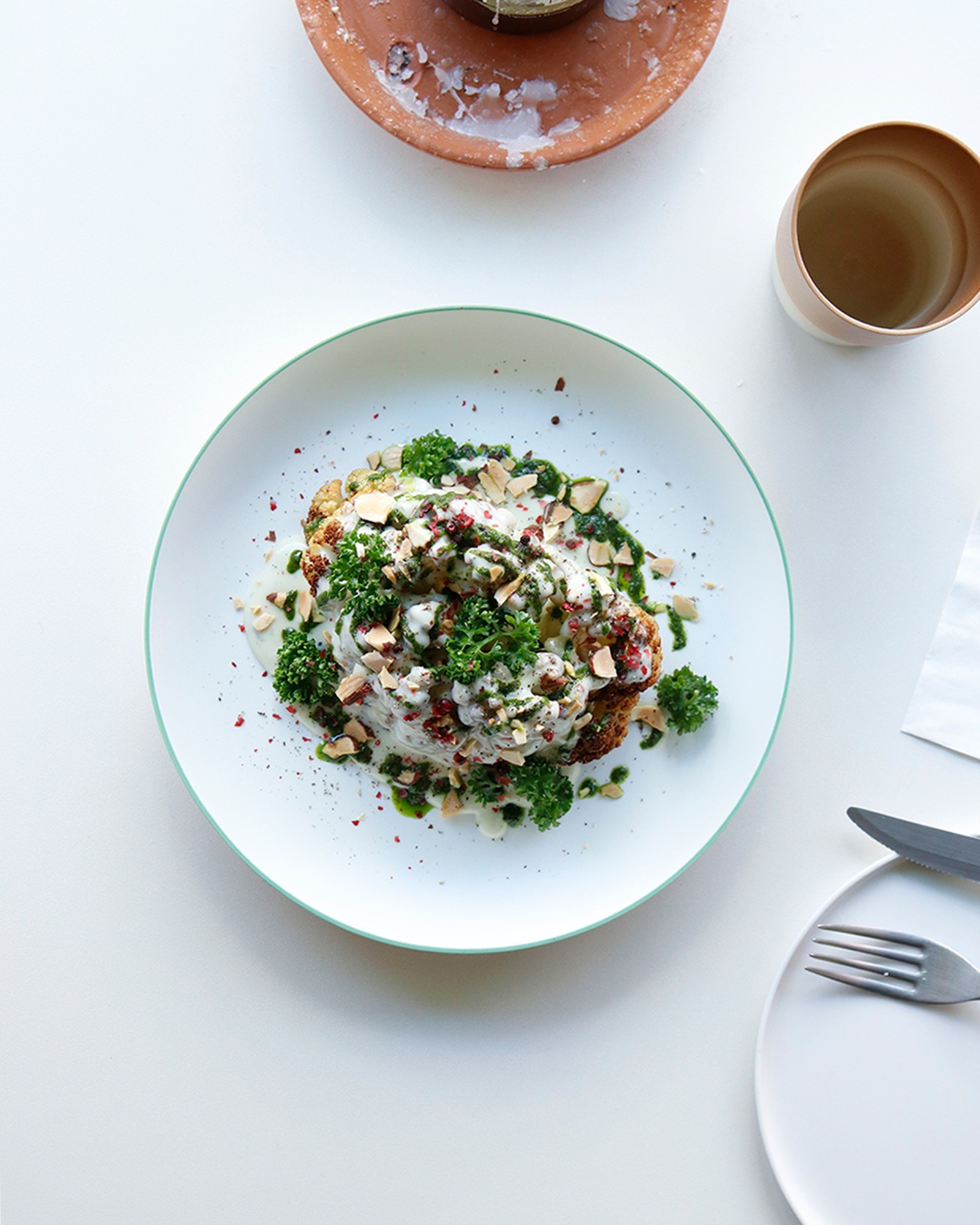 1616 / arita japanS&B 딥 플레이트 220 플레인 화이트 / 라이트 그린 - MILLIMETER MILLIGRAM